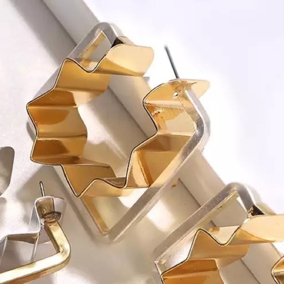 Zara | Jewelry | 235 Zara Gold Silver Two Tone Oversized Geometric ...